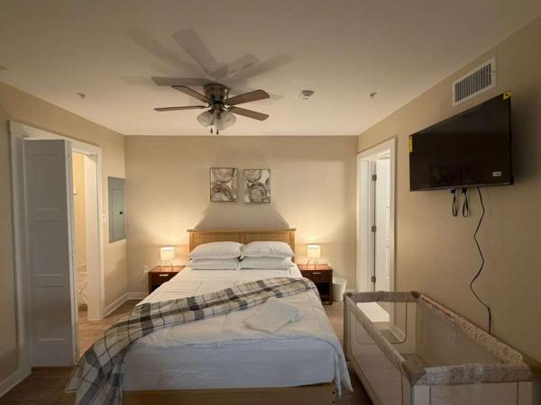 1 Br Stylish Apt Near Att Six Flags - Grand Prairie, TX