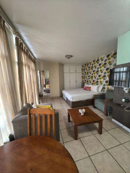 Unit 47 Oceanic - Durban