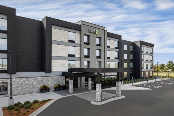 Home2 Suites By Hilton Ramsey - Maple Grove, MN