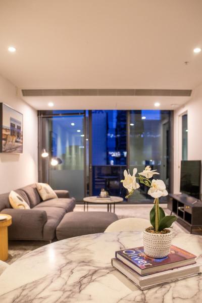 2 Bed 2 Bath With Workspace & Free Parking - Rod Laver Arena