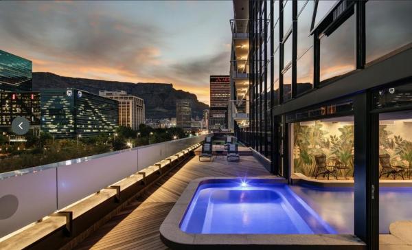 The Onyx Apartment Hotel By Loys Luxury Apartments -