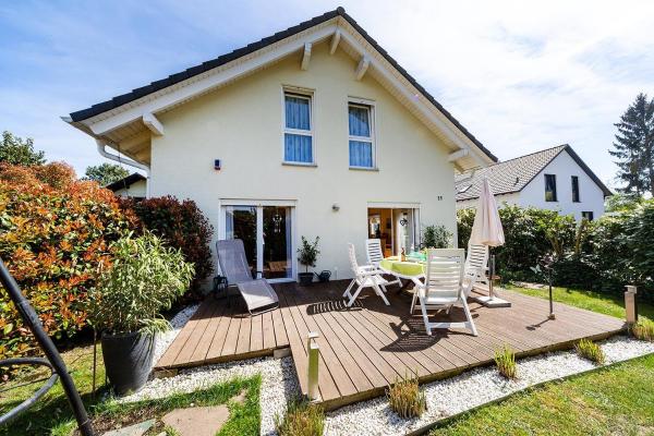 Schönes, Freistehendes Einfamilienhaus Mit Garten Am Ortsrand Von Radolfzell Am Bodense, Mit Home-office Büro Und E-auto Ladestation - Radolfzell am Bodensee