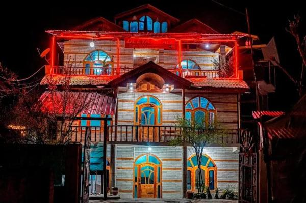 Diya Palace Kasol With Parking In Main Kasol - Kasol