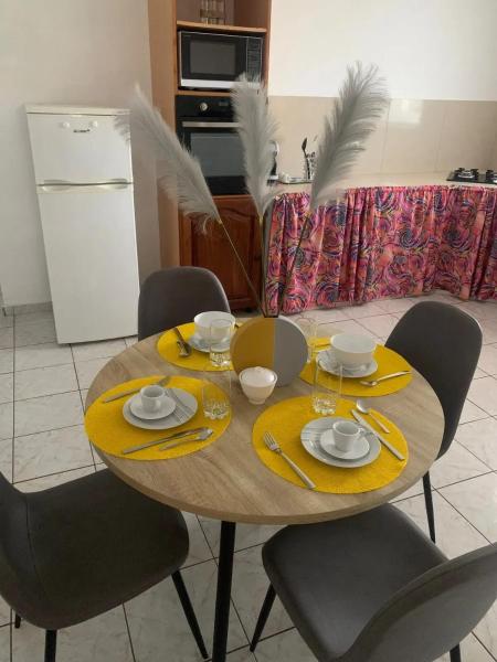 Appartement Charmant Avec Vue Sur La Ville à Anse-bertrand 45m² - Guadeloupe