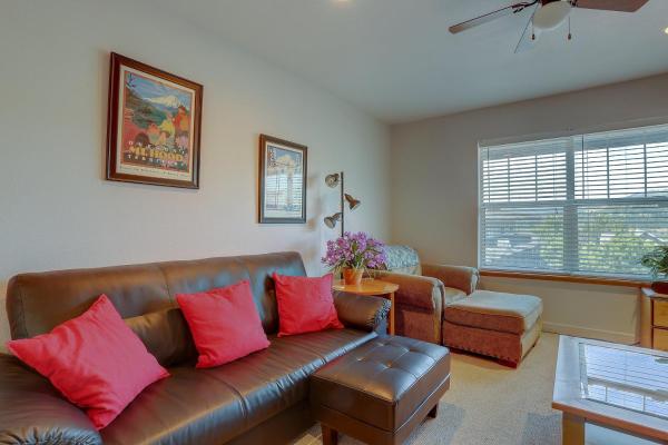 13 Lodge Close To Golfing And Biking - White Salmon, WA