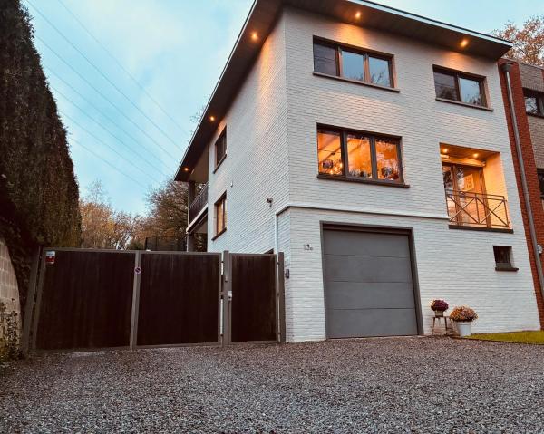 Ruime Suite Met Privé Ingang En Badkamer - Bilzen