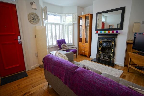 Charming 2 Bdr Home With Garden And Light - London, UK