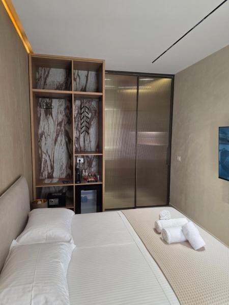 Lorins Seaside Santorini In Drymades Beach - Dhërmi