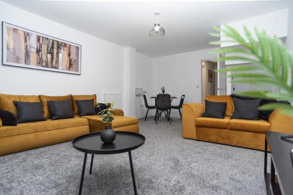 Hawthorne House - Central Telford - With Parking - Bridgnorth
