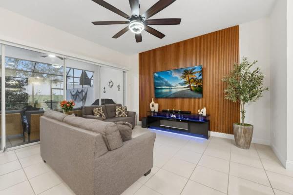 Tranquil Times Townhouse 4 Bed Private Pool - Davenport, FL