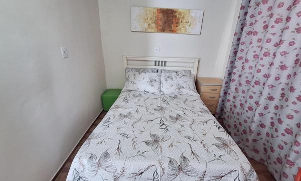 Kitnet S4 Em Torres-rs - Confortável Com Cama Casal Box, Cama De Solteiro Bicama, Televisão, Geladeira, Micro-ondas, Chaleira Elétrica, Ar-condicionado Split - Anfitriã Superhost No Bnb - Torres