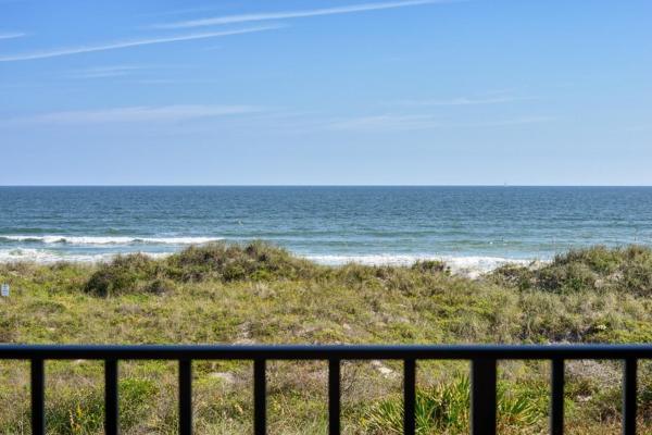 Sunny Side Up! - Direct Oceanfront Condo - End Unit - Crescent Beach, Saint Augustine Florida - Crescent Beach, FL