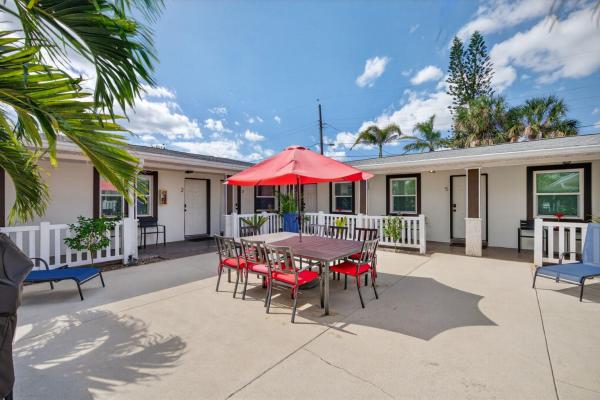 Park Shore Suites Unit 6 - Madeira Beach, FL