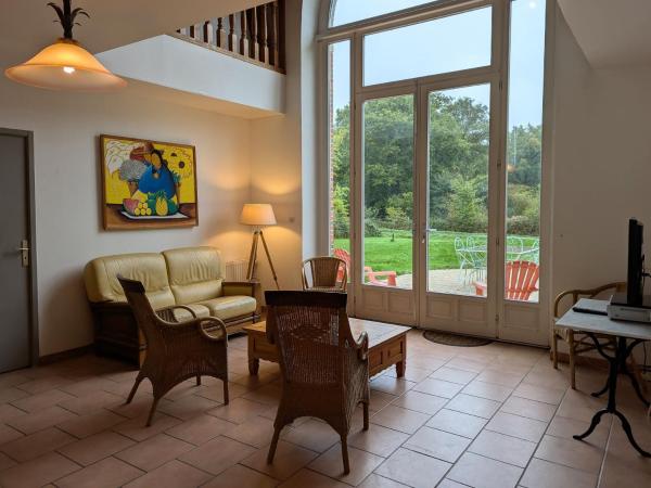 Gîte Calme En Forêt, Proche Gien, 3 Chambres Et 2 Salles D'eau - Fr-1-590-555 - Briare