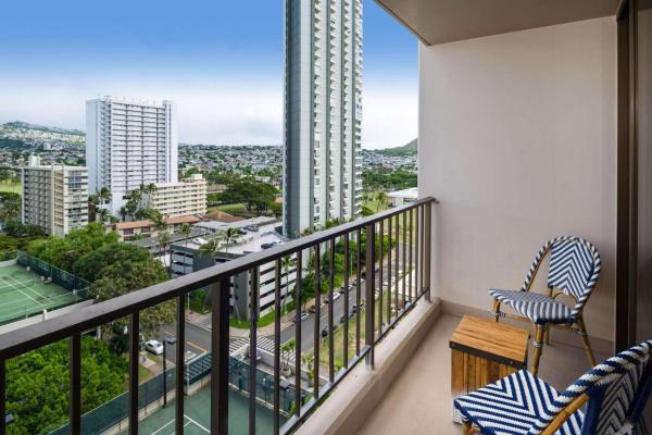 W Sunset 1507 - Honolulu, HI