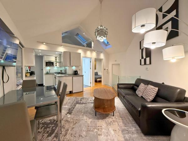 Covent Garden Penthouse 2b -
