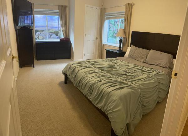 Private Basement Suite Bedrooms Bath Kitchen Office Theater - Thornton, CO