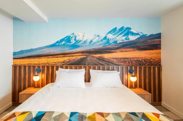 Scenic Roadside Rest - La Vista Motel - Denver, CO