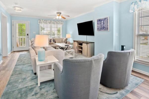Serendipity By The Sea! Big, Comfortable Beach Stay In Nmb - North Myrtle Beach, SC