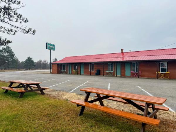 Peninsula Point Lodge - Gladstone, MI