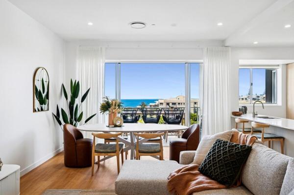 Ocean Views At Kings Beach - Caloundra