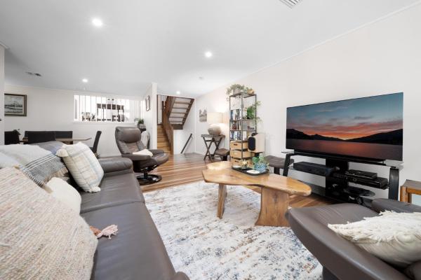 Gorgeous 2-bed Townhouse With Patio, Bbq & Parking - Canberra