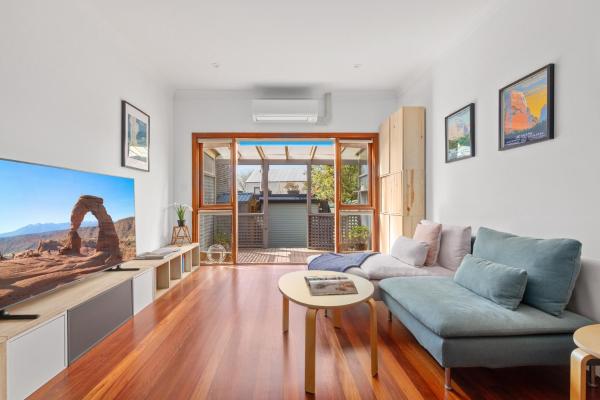Stylish 2-bed Cottage In Trendy Erskineville - Camperdown