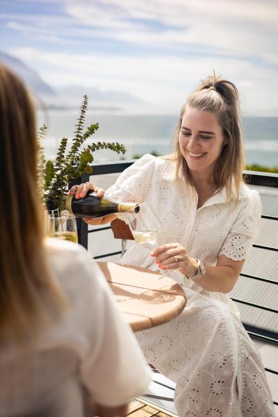 Oceanfront Studios - Hermanus Waterfront Apartments - Hermanus