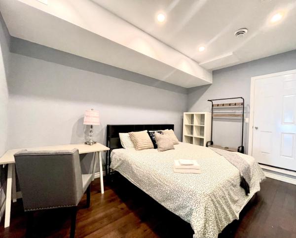 Quiet King Bedroom Near Dt Toronto - Toronto
