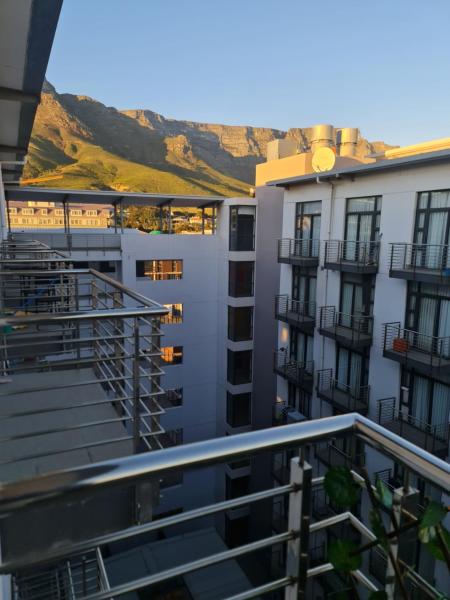 Mountain Vista Penthouse Studio - Cape Town