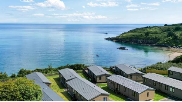 Lodge 65 At Riviera Bay Coastal Retreat - Dartmouth