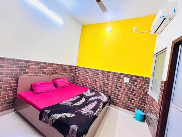 Shri Bala Ji Guest House - Vrindavan