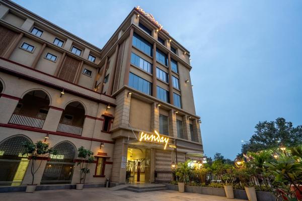 Sunday Hotel Vadodara - Vadodara