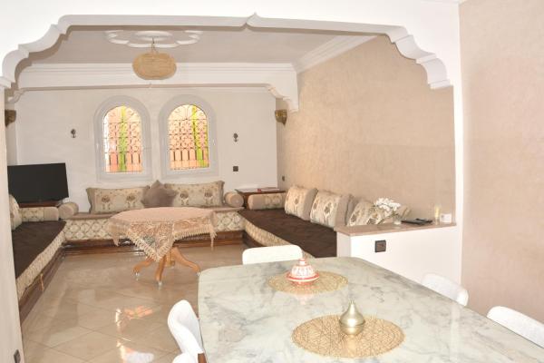 Villa éLégante Et Confortable Au Centre-ville D'agadir - Agadir