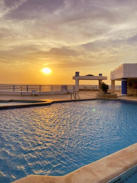 Quiet Studio Apartment One Block From The Beach - Colombia