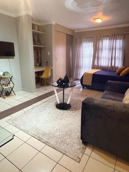 Dream Orchards - Studio Apartment - Chartwell