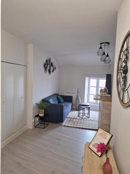 Charmant F2 Centre Issoire Avec Jolie Vue Sancy Et Livradois- Wifi - Puy-de-Dôme