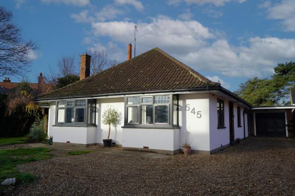 Beach Bungalow - Lowestoft