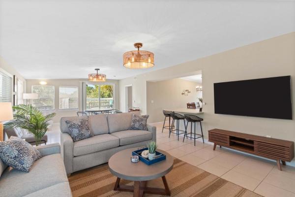 Silver Sands #238 - Longboat Key, FL