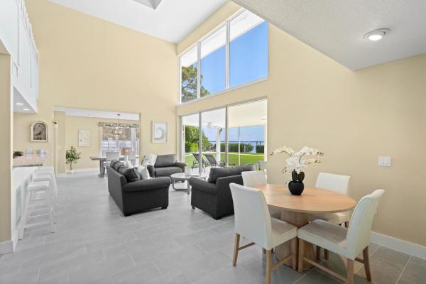 Beach Castle Resort #27 - Bradenton, FL