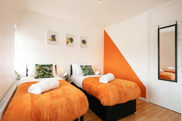 Trendy 4bdr - Fast Wifi - Free Parking - Family Friendly - Netflix - Leicester