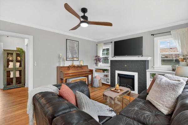 Warm And Inviting 3br Craftsman With Big Kitchen - Portland, OR