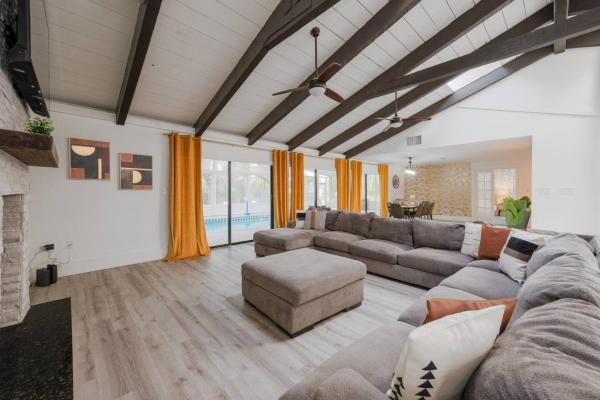 Entire Home With Pool, Ping Pong Table And Arcade Games - St. Cloud, FL