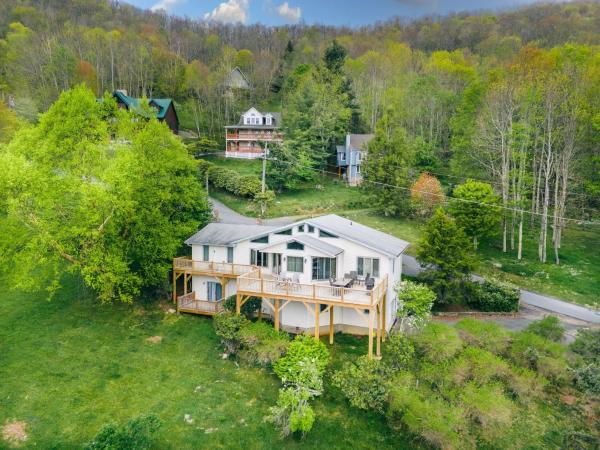 Hawk Haven - Sugar Mountain, NC