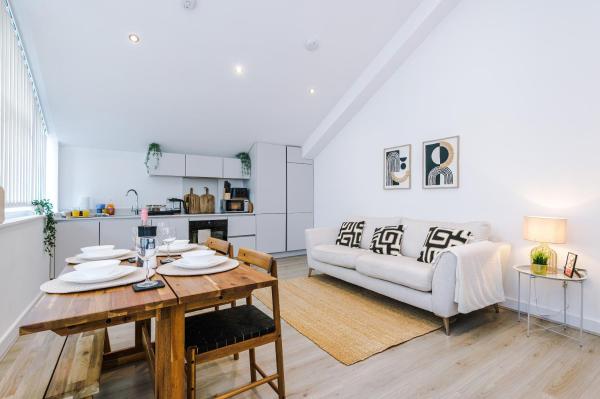 Ideal For Long Term Stays, Free Parking, Sleeps 4! - Chester, UK