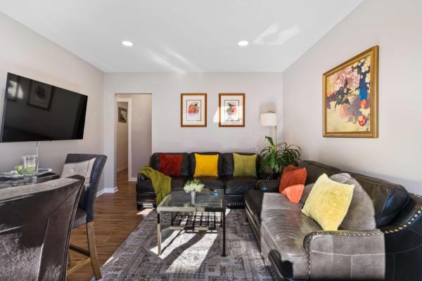 3br Home 2 Baths Bonus Room, Minutes To Nyc - New York, NY