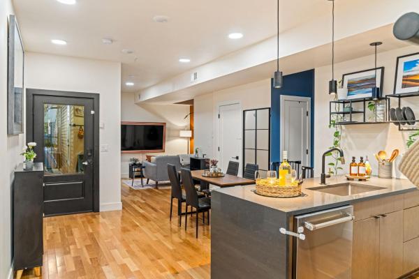 Modern City Luxury Near Manhattan, Parking Space - West New York, NJ