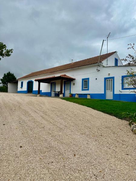 Casal Do Pequeno - Benedita