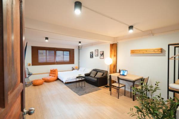 Dec Room At Bangsue - Pak Kret