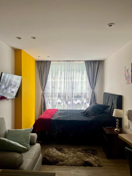 Apto Central, Tranquilo Con Guardado De Maletas - Bogota